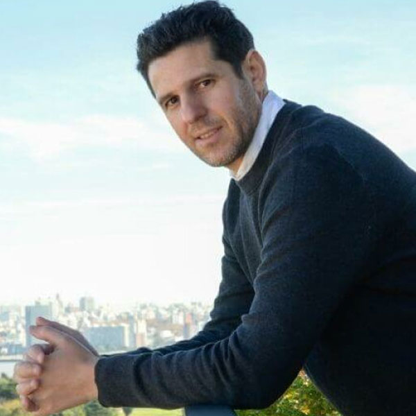 Real Estate - Martín González